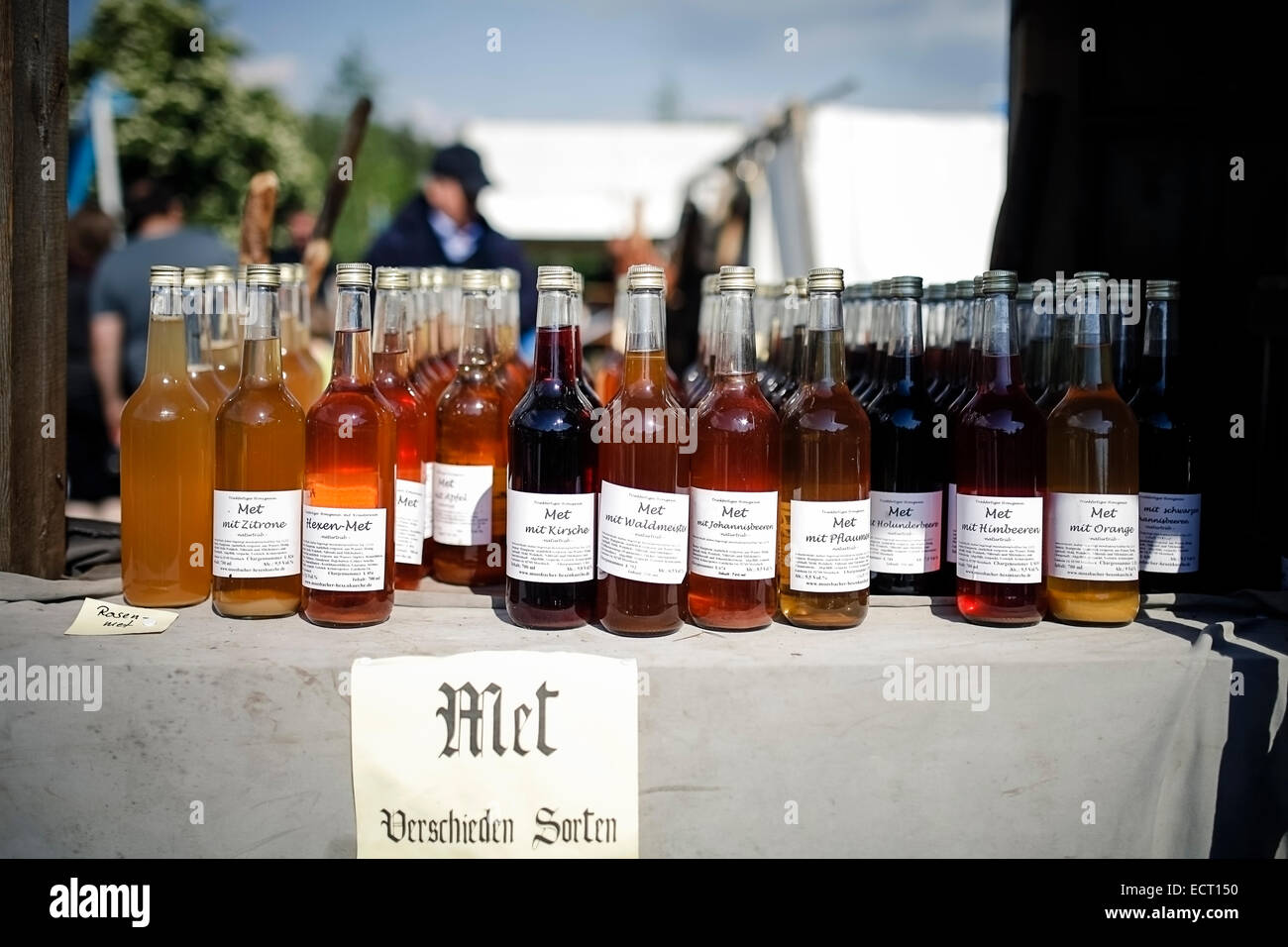 Mead stall hi-res stock photography and images - Alamy