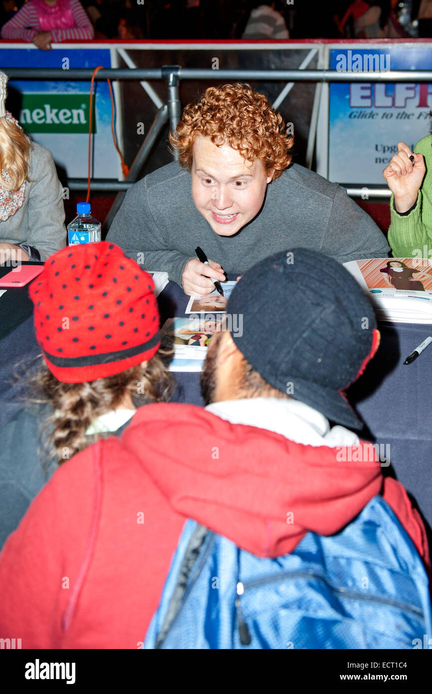 Jimmy Bellinger from cast of 'Liv and Maddie' signs autographs at the ...