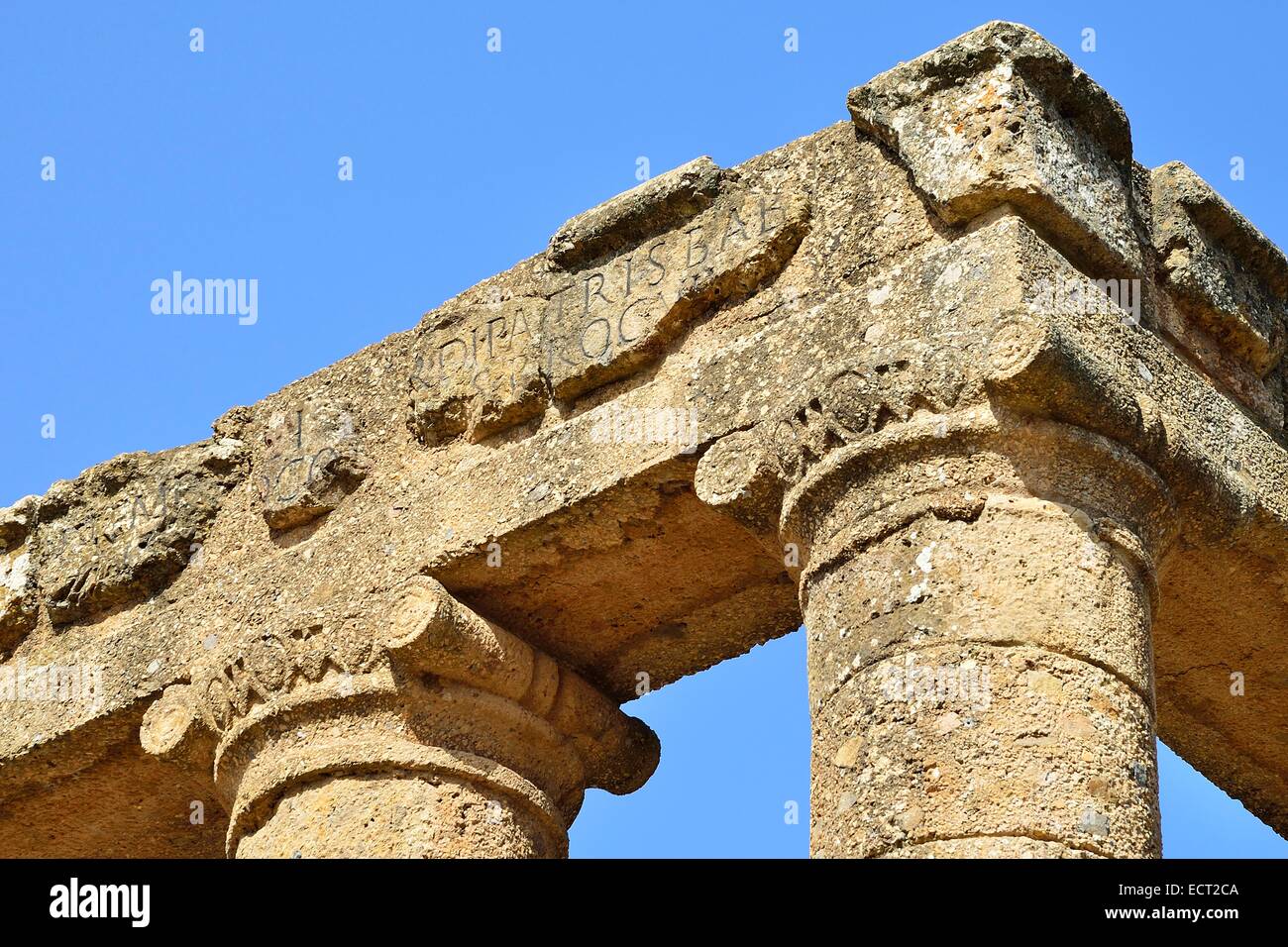 Roman templum hi-res stock photography and images - Alamy