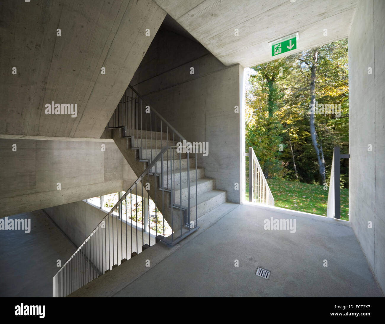 Interior of building hi-res stock photography and images - Alamy