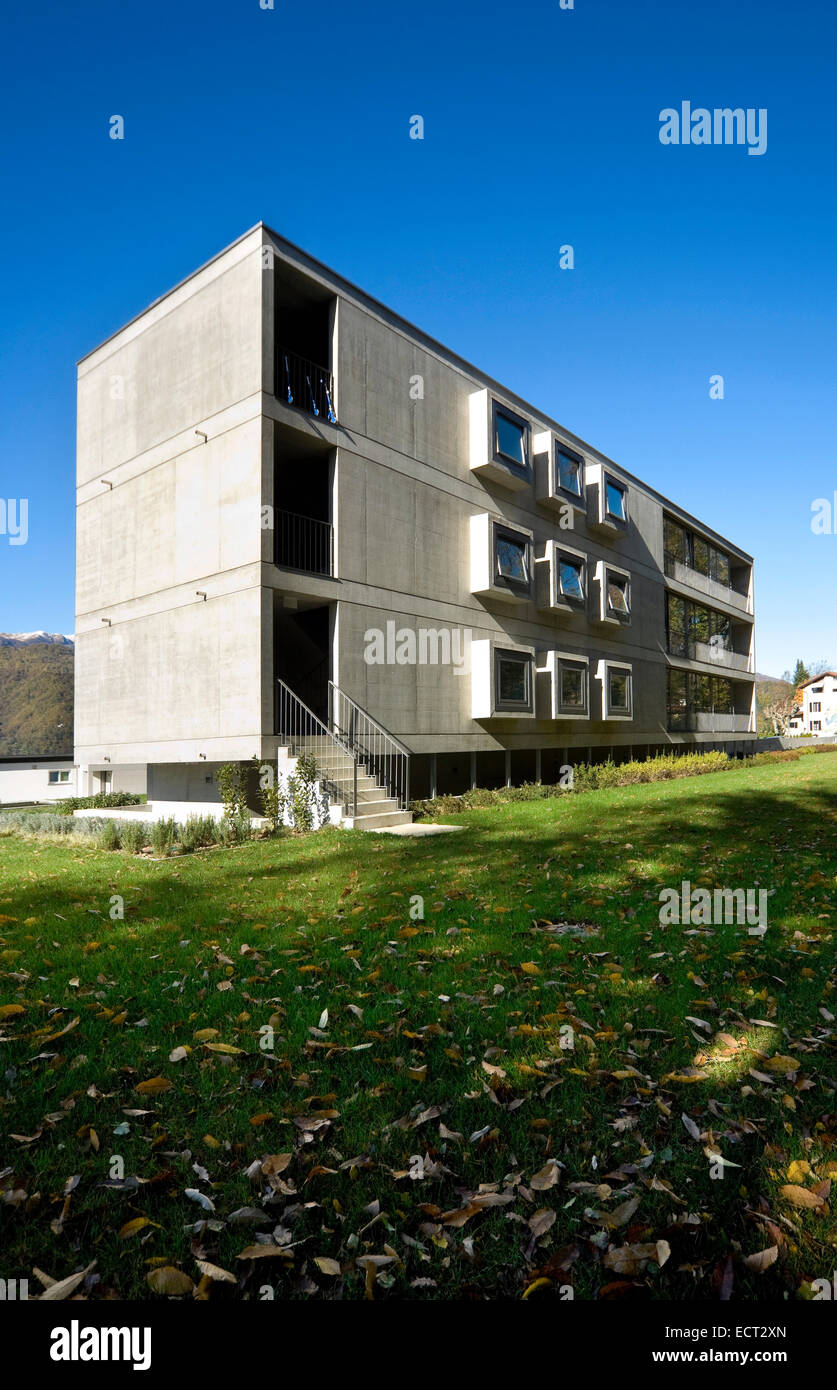 modern cement building exterior Stock Photo - Alamy