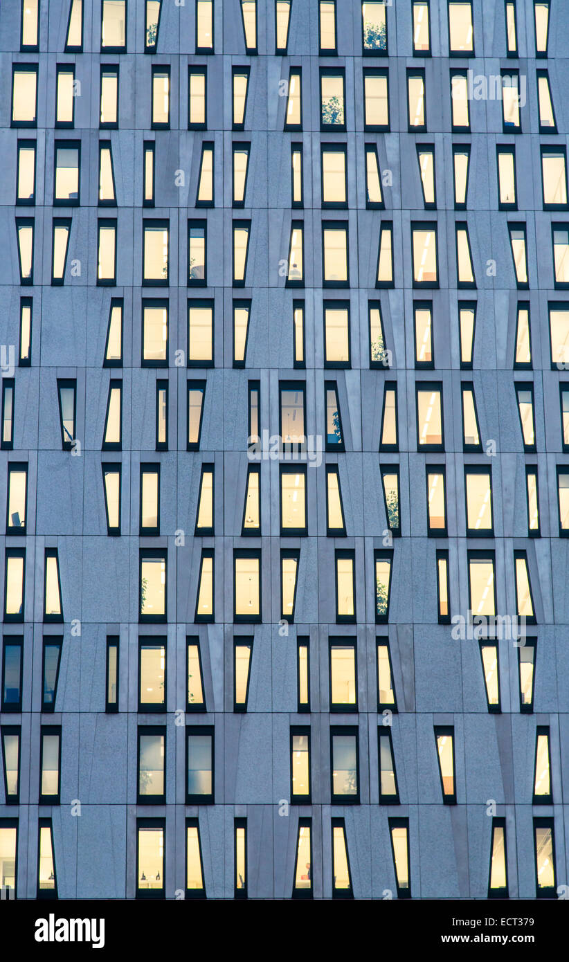 Facade of an office building in downtown Rotterdam, on Blaak, offices ...