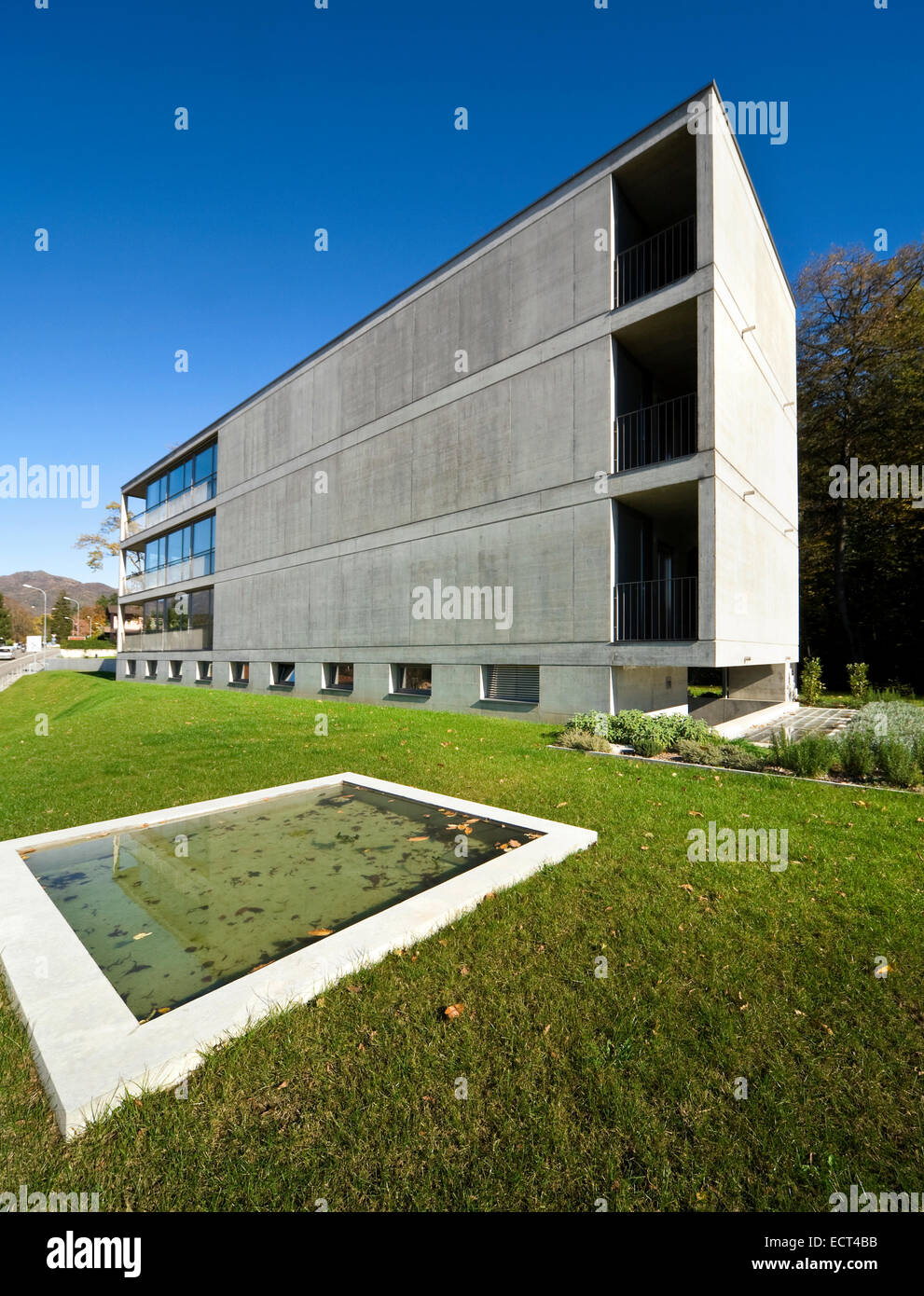 modern cement building exterior Stock Photo - Alamy