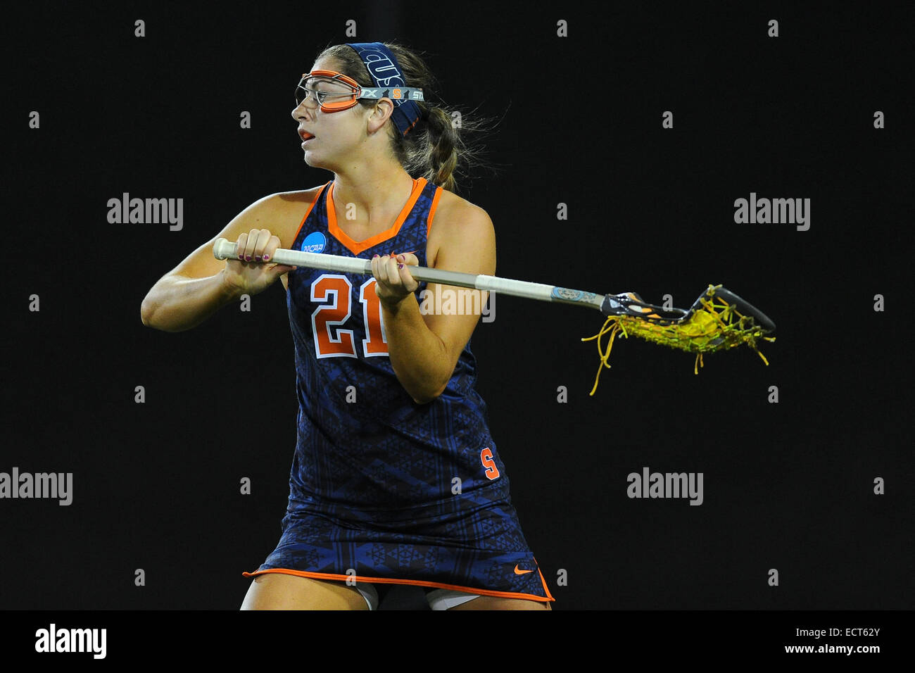 May 25, 2014: Syracuse Orange attacker Kayla Treanor (21) controls the ...