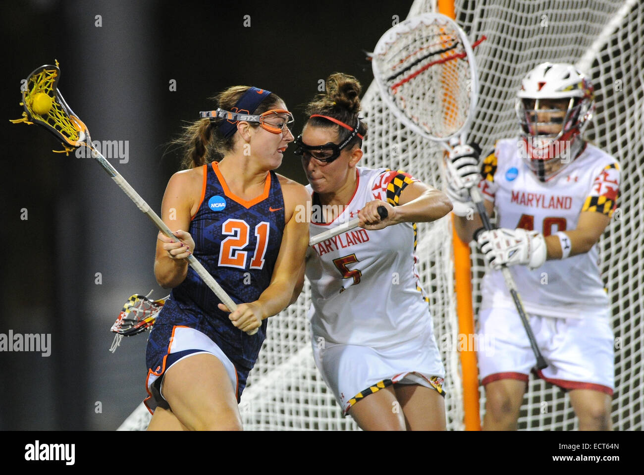 May 25, 2014: Syracuse Orange attacker Kayla Treanor (21) dodges to the ...