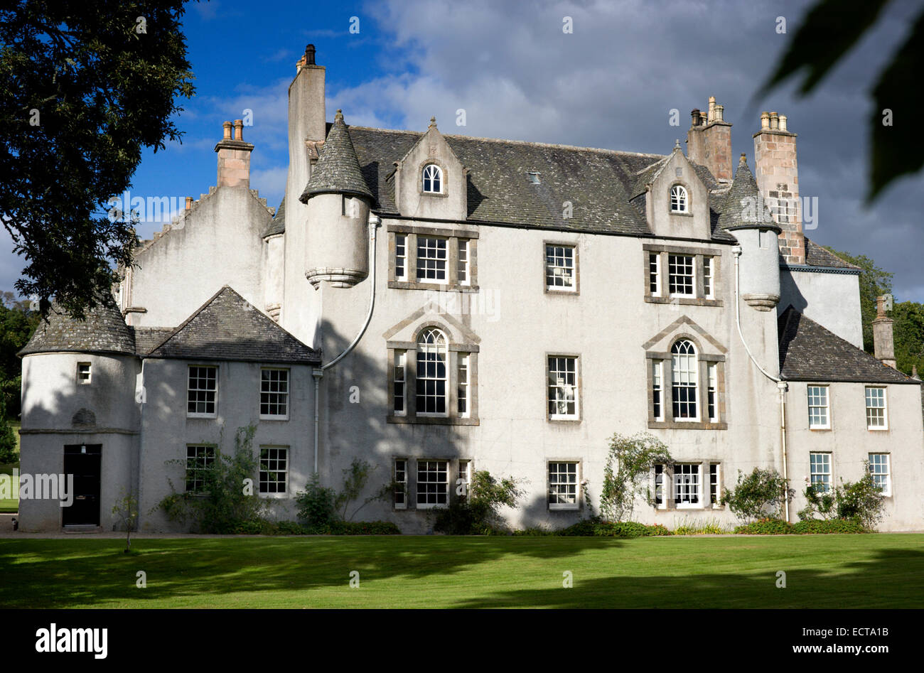 Scottish tower house hi-res stock photography and images - Alamy