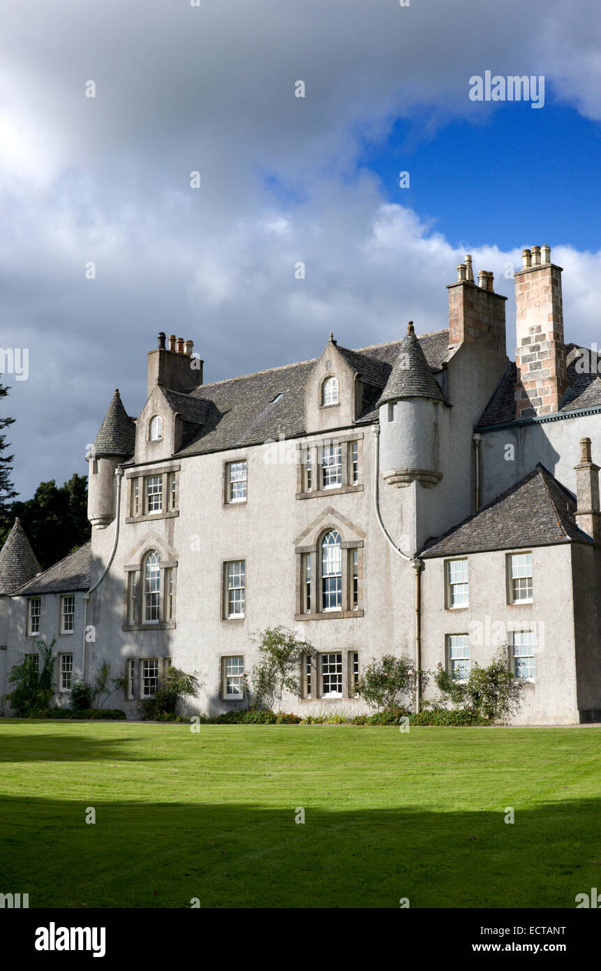 The beautiful scottish tower house of Leith Hall built in 1650 with its ...