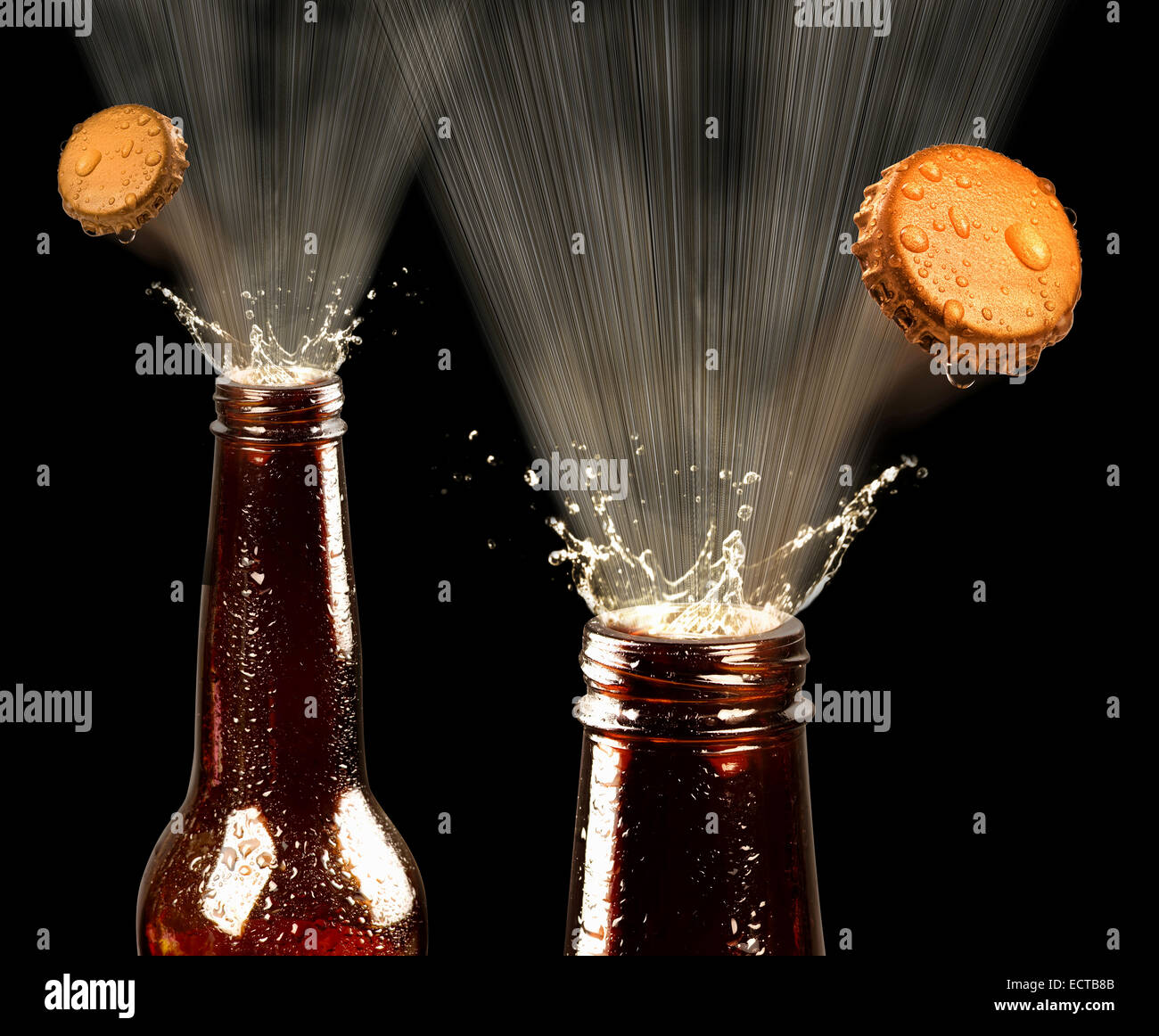 Splashing beer bottle hi-res stock photography and images - Alamy