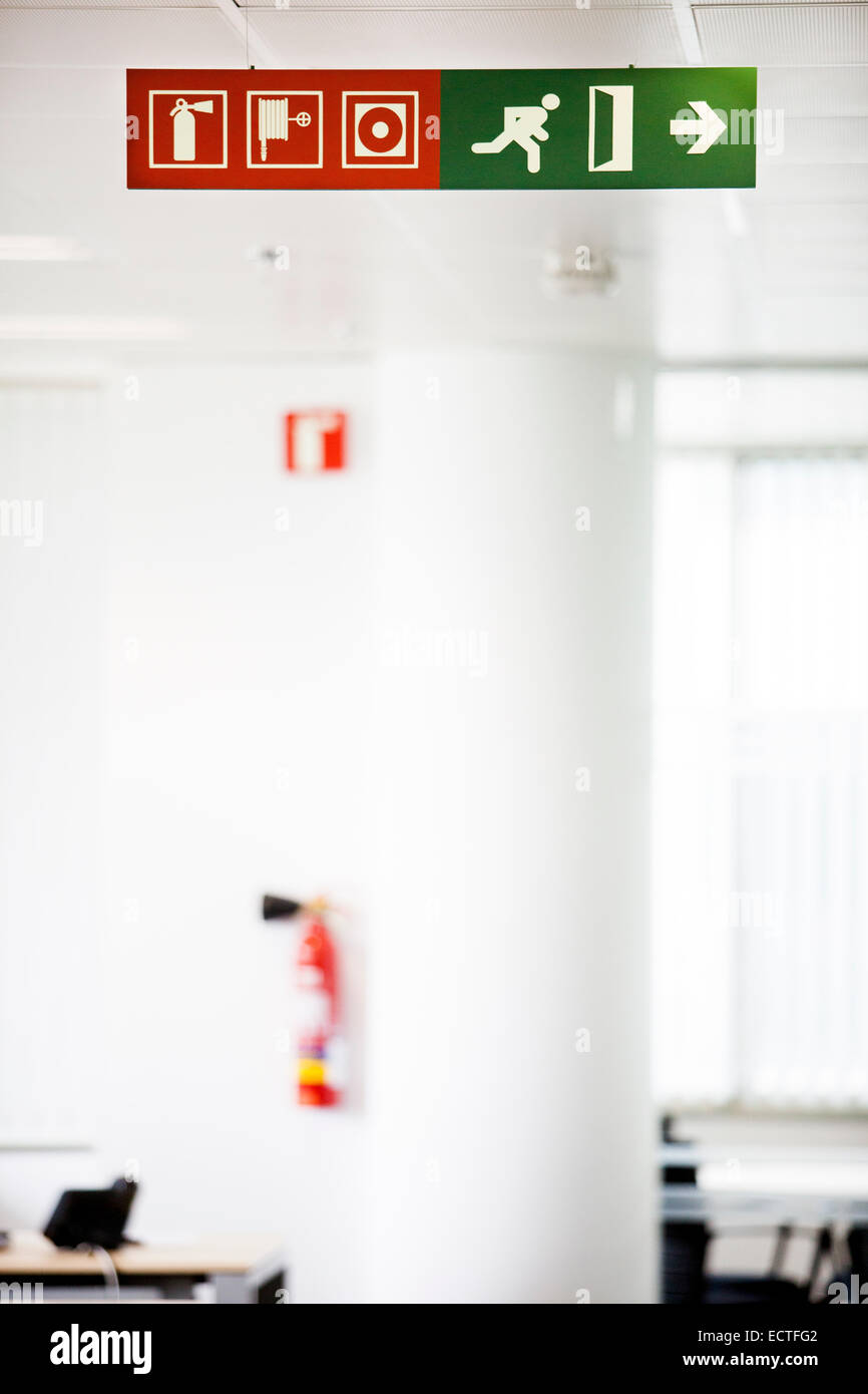 Emergency exit sign fire health safety hi-res stock photography and ...