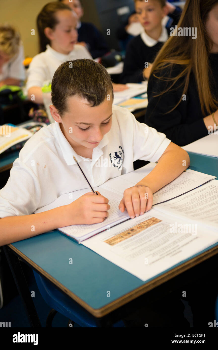 History lesson classroom hi-res stock photography and images - Alamy