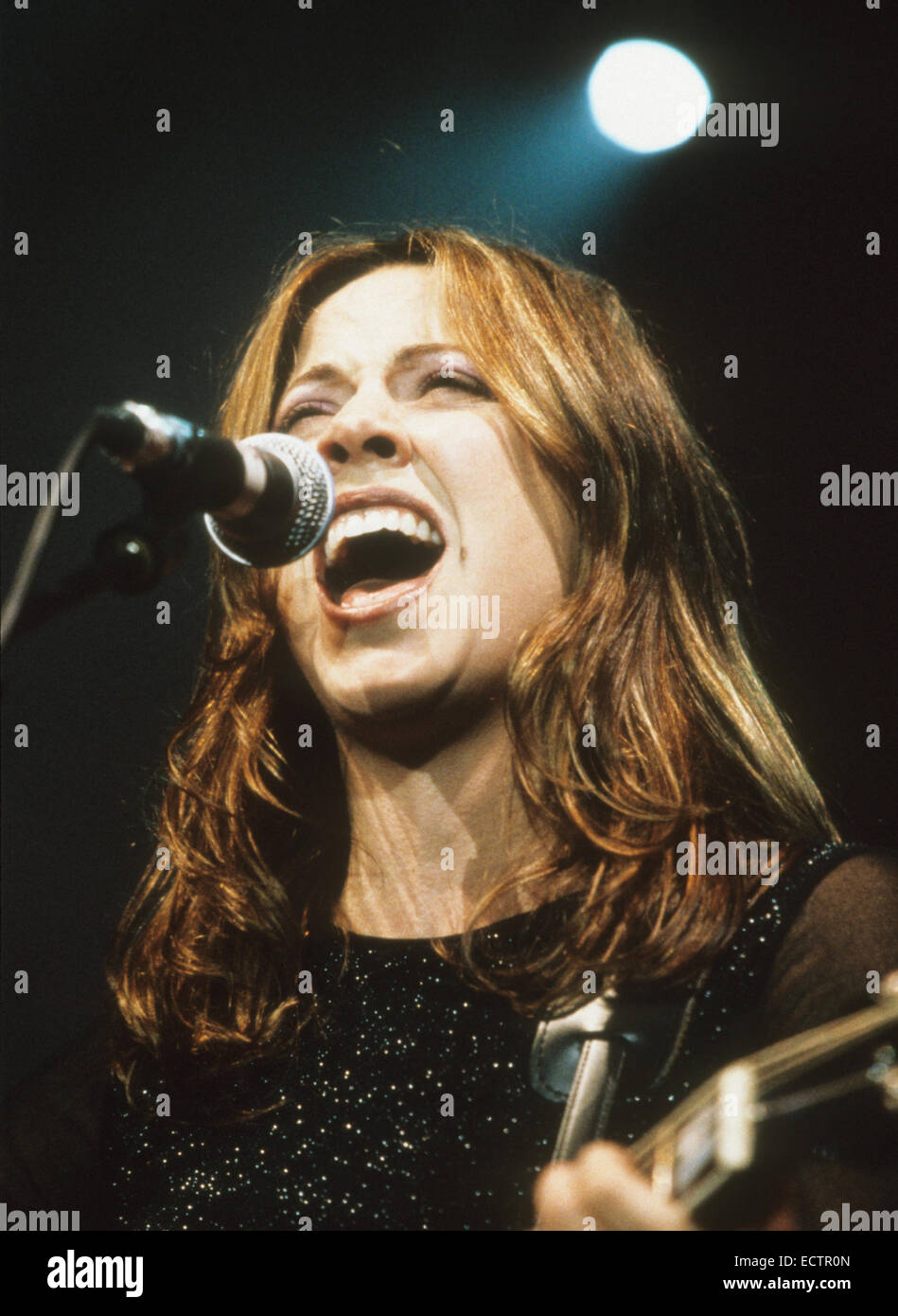 SHERYL CROW US singer in 1997 Stock Photo - Alamy
