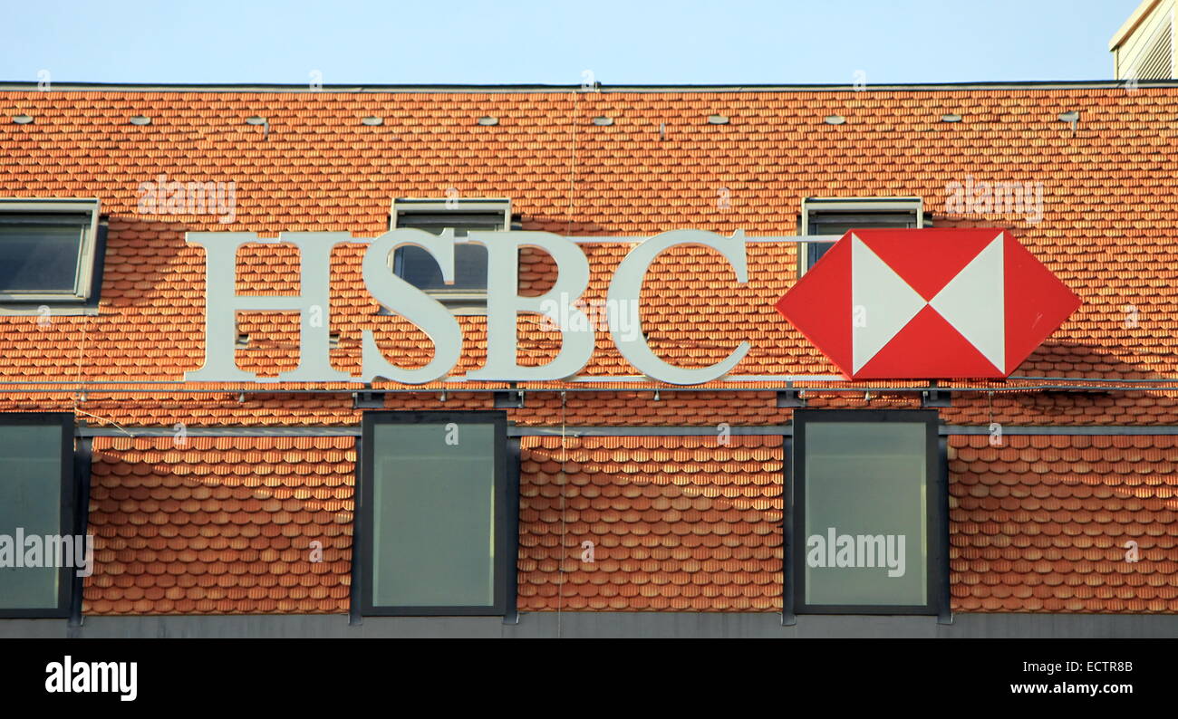 Hsbc bank branch in city hi-res stock photography and images - Alamy
