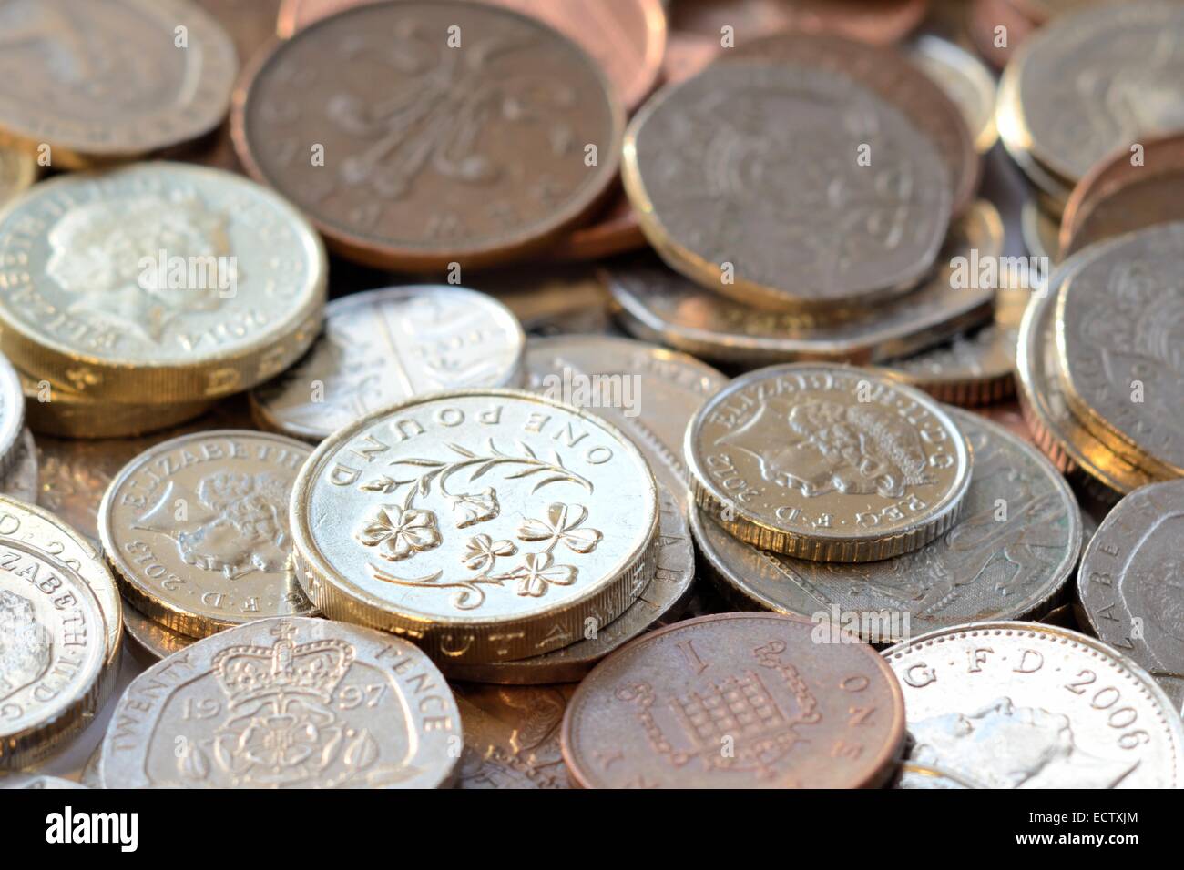 Current british coins hi-res stock photography and images - Alamy