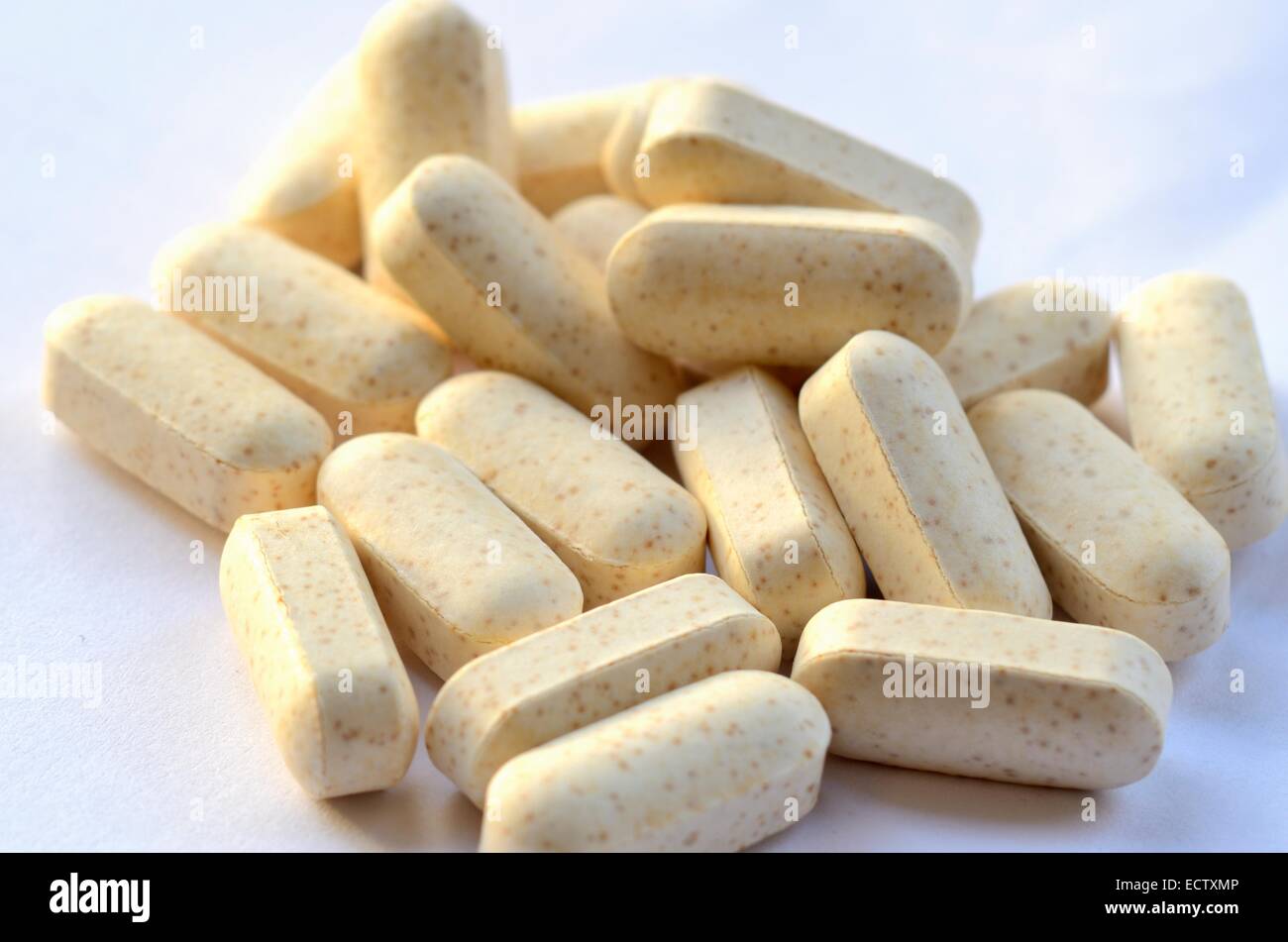 Pile of tablets, drugs, Glucosamine Stock Photo - Alamy
