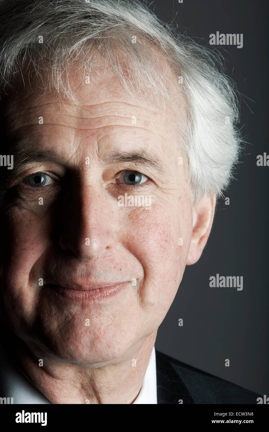 Hugo vickers queen mother hi-res stock photography and images - Alamy