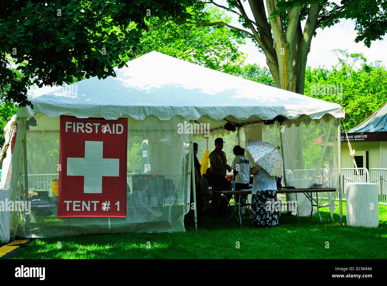 First aid tent hi-res stock photography and images - Alamy