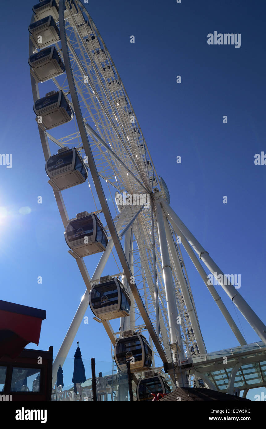 Ferris wheel, Seattle waterfront, USA Stock Photo - Alamy
