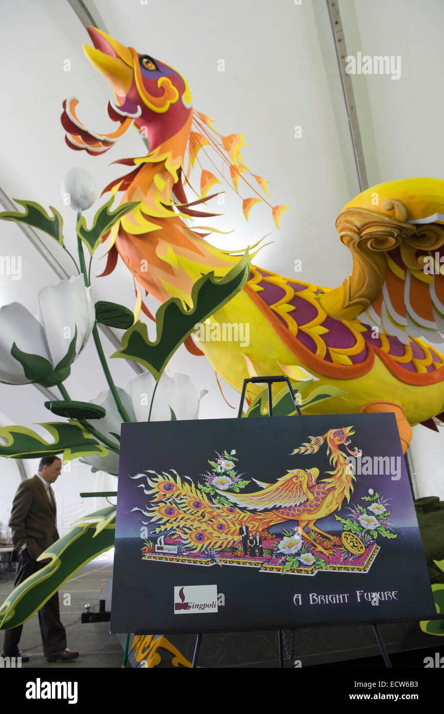 Los Angeles, USA. 19th Dec, 2014. China float for the Rose Parade 2015 ...