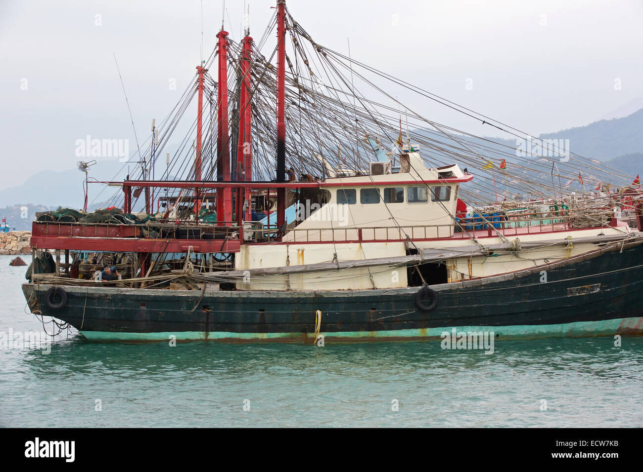Chinese row boats hi-res stock photography and images - Alamy