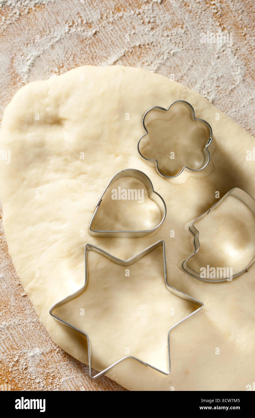 Dough and cookie forms Stock Photo - Alamy