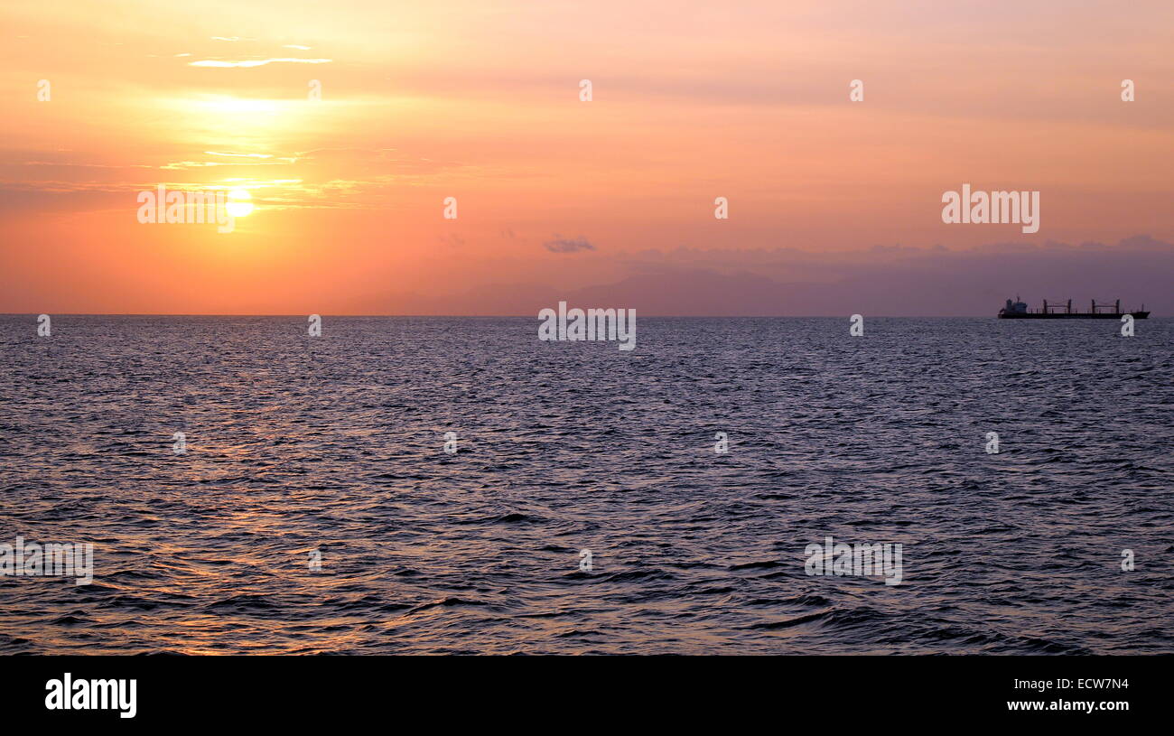ship, sun and ocean Stock Photo - Alamy
