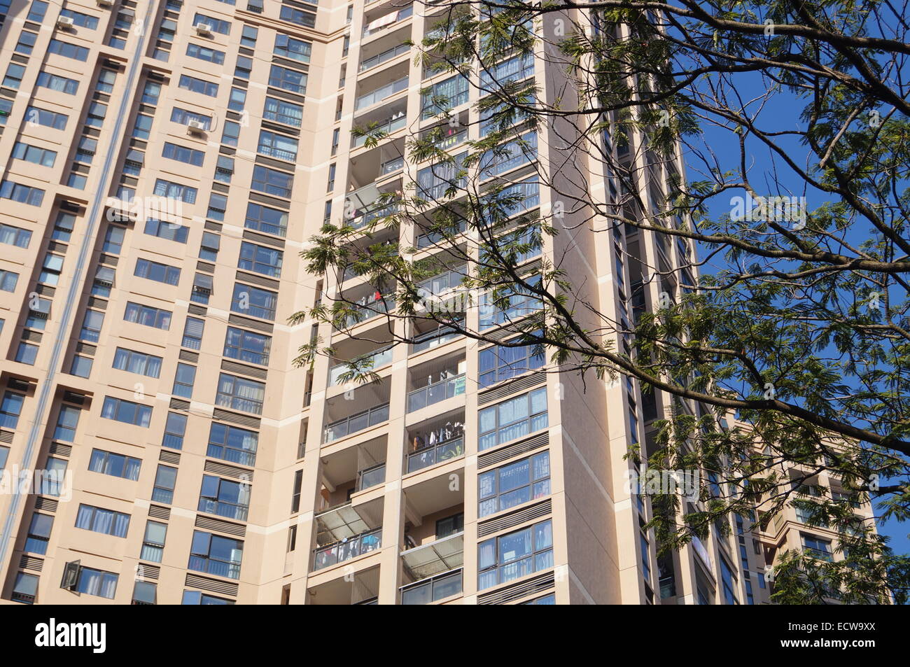 Urban residential hi-res stock photography and images - Alamy