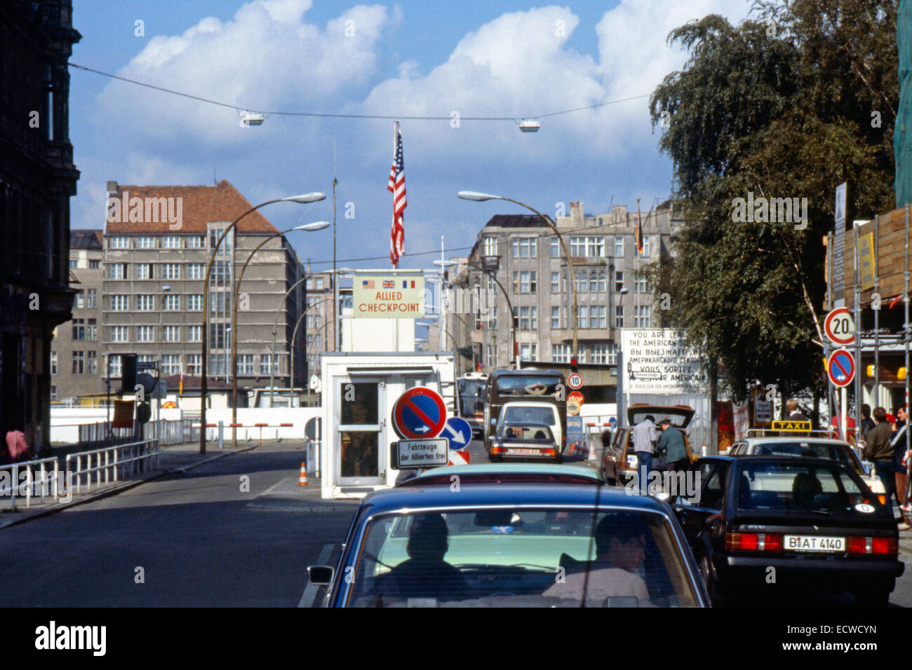 Checkpoint Charlie, Berlin, 1984 Stock Photo - Alamy