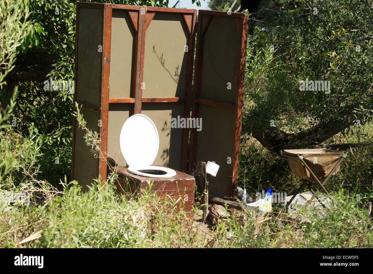 Bush toilet hi-res stock photography and images - Alamy