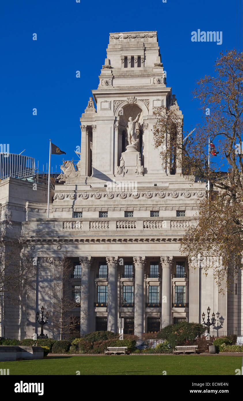 Trinity square london hi-res stock photography and images - Alamy