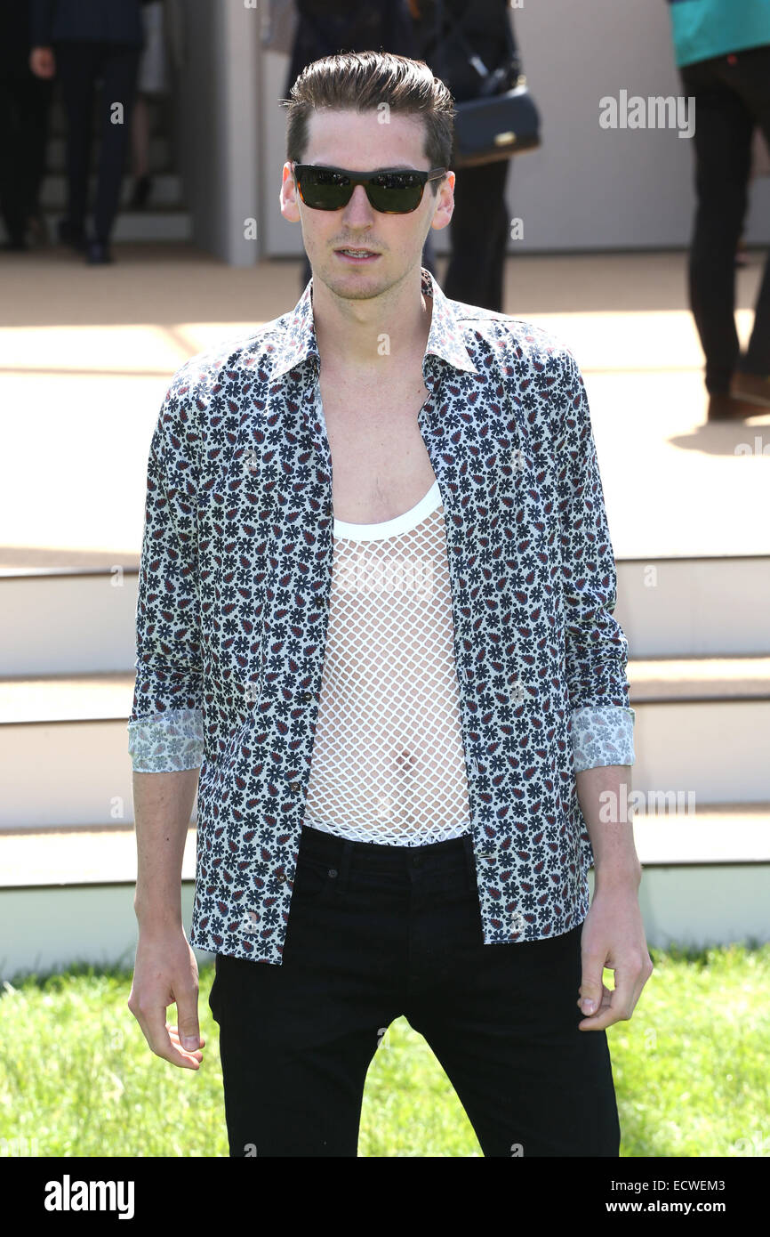 London Fashion Week Men's Ready-To-Wear Summer 2015 - Burberry Prorsum ...