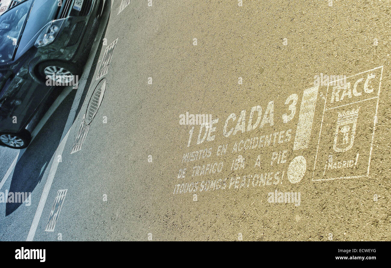 dead in the street . Road safety Stock Photo - Alamy