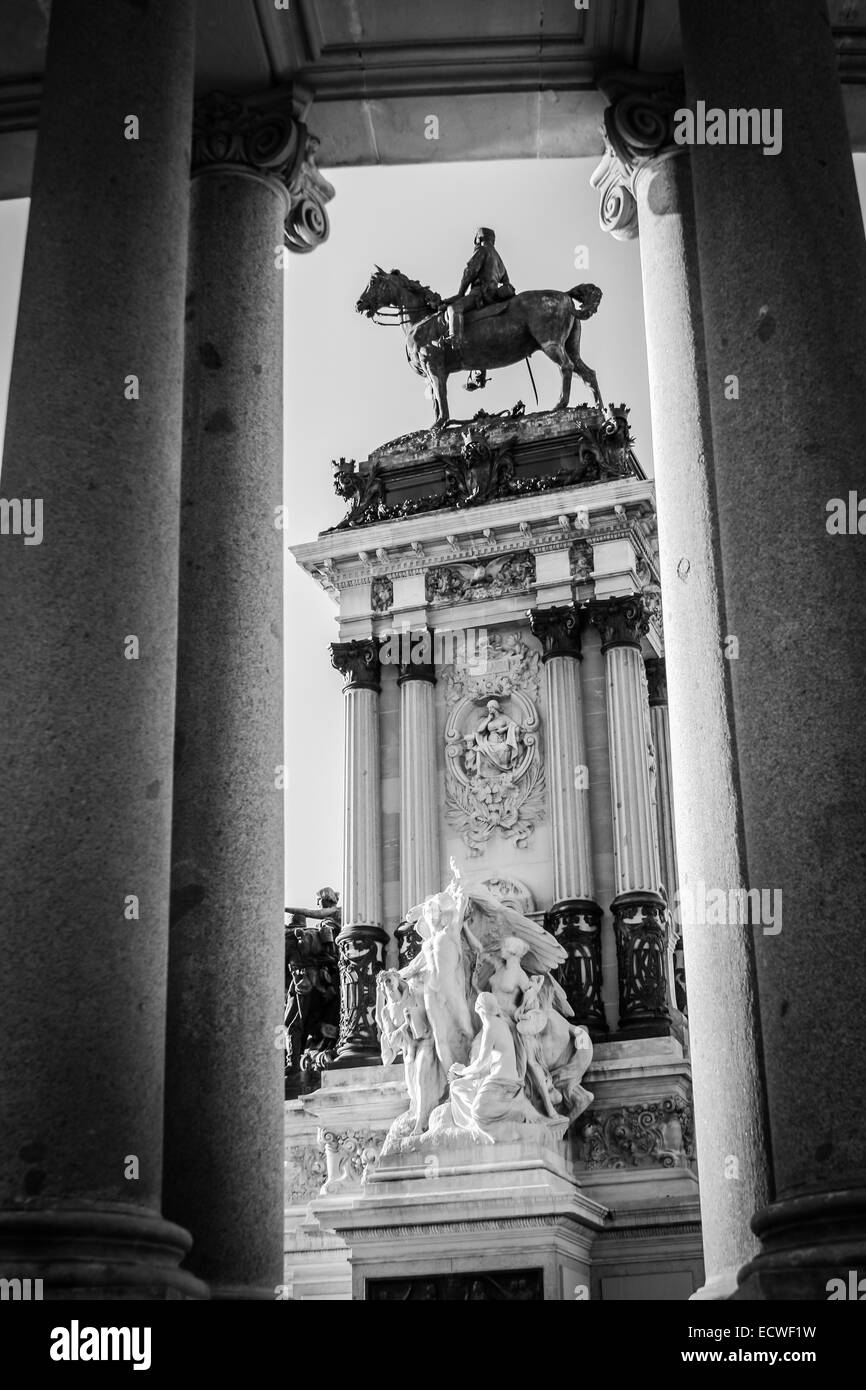 Column architrave architecture hi-res stock photography and images - Alamy