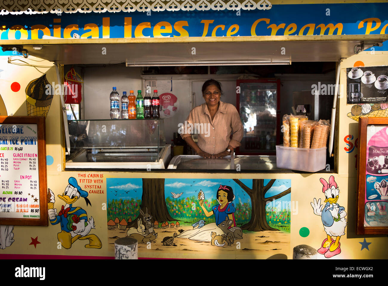Mobile ice cream hi-res stock photography and images - Alamy