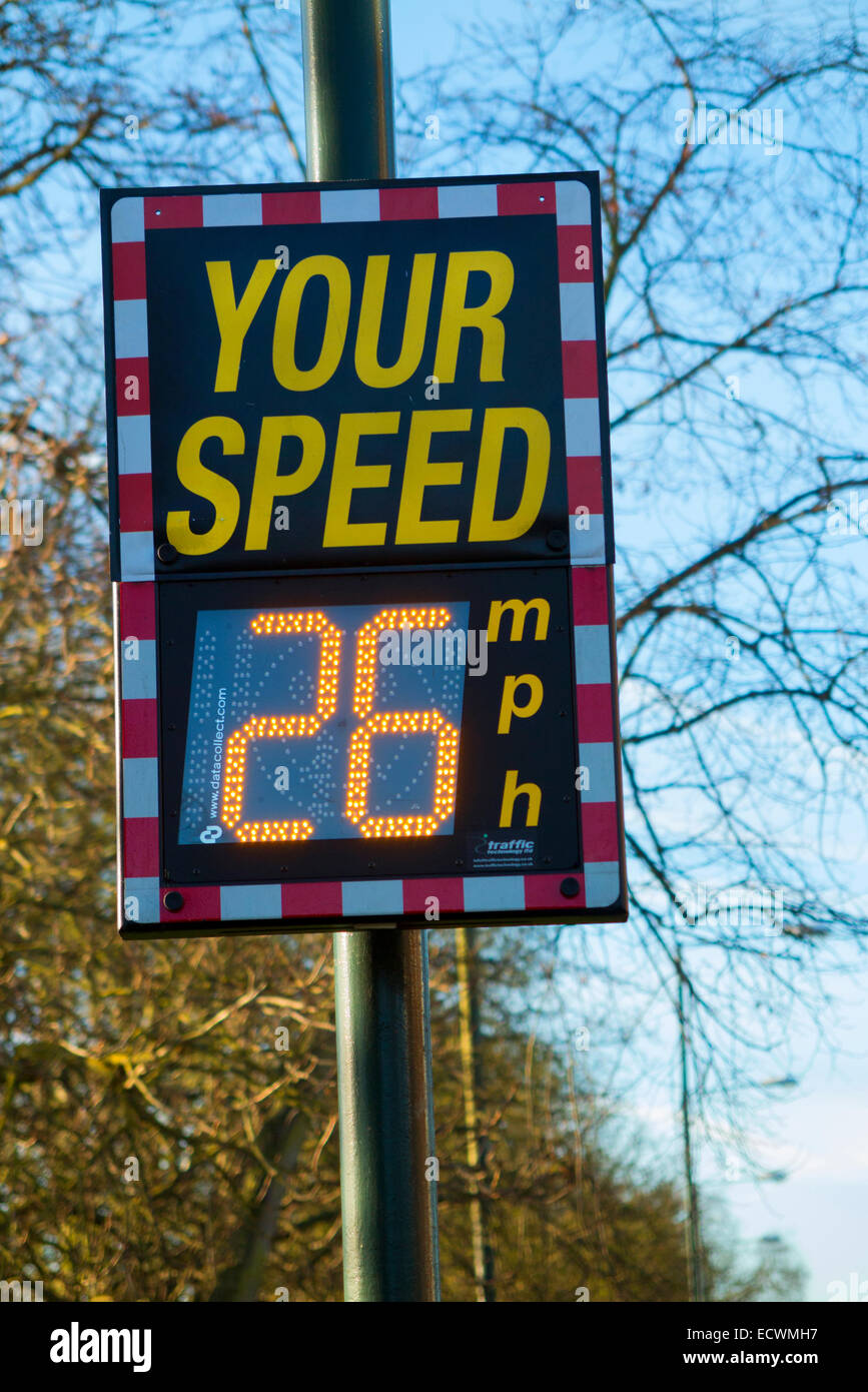 30 mile per hour speed limit hi-res stock photography and images - Alamy