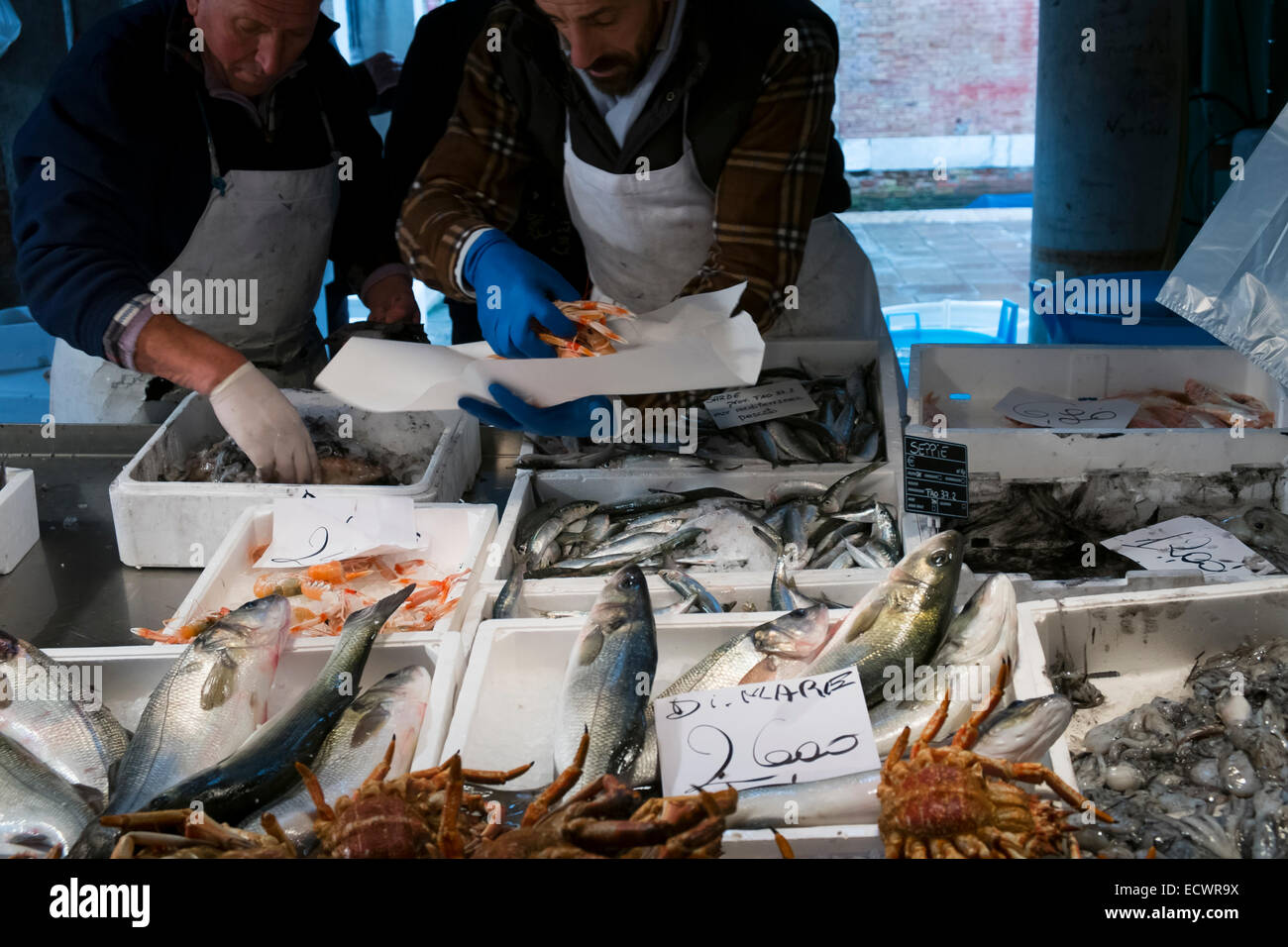 the outdoor fish market in Venice Stock Photo - Alamy