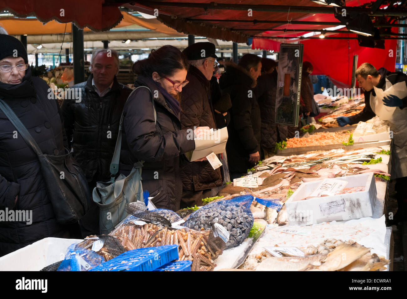 the outdoor fish market in Venice Stock Photo - Alamy