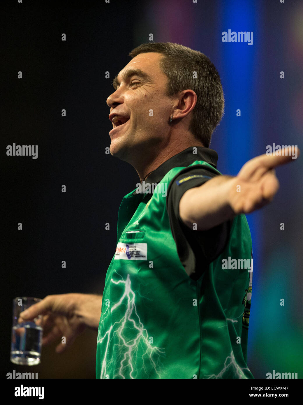 Pdc darts world championship crowd hi-res stock photography and images ...