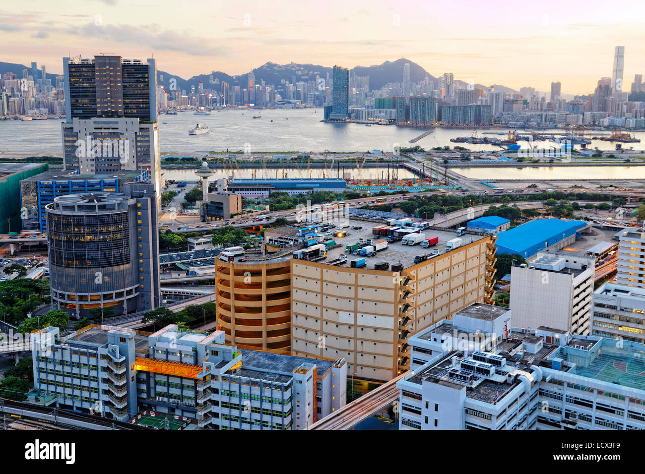 Beautiful view kowloon waterfront hi-res stock photography and images ...