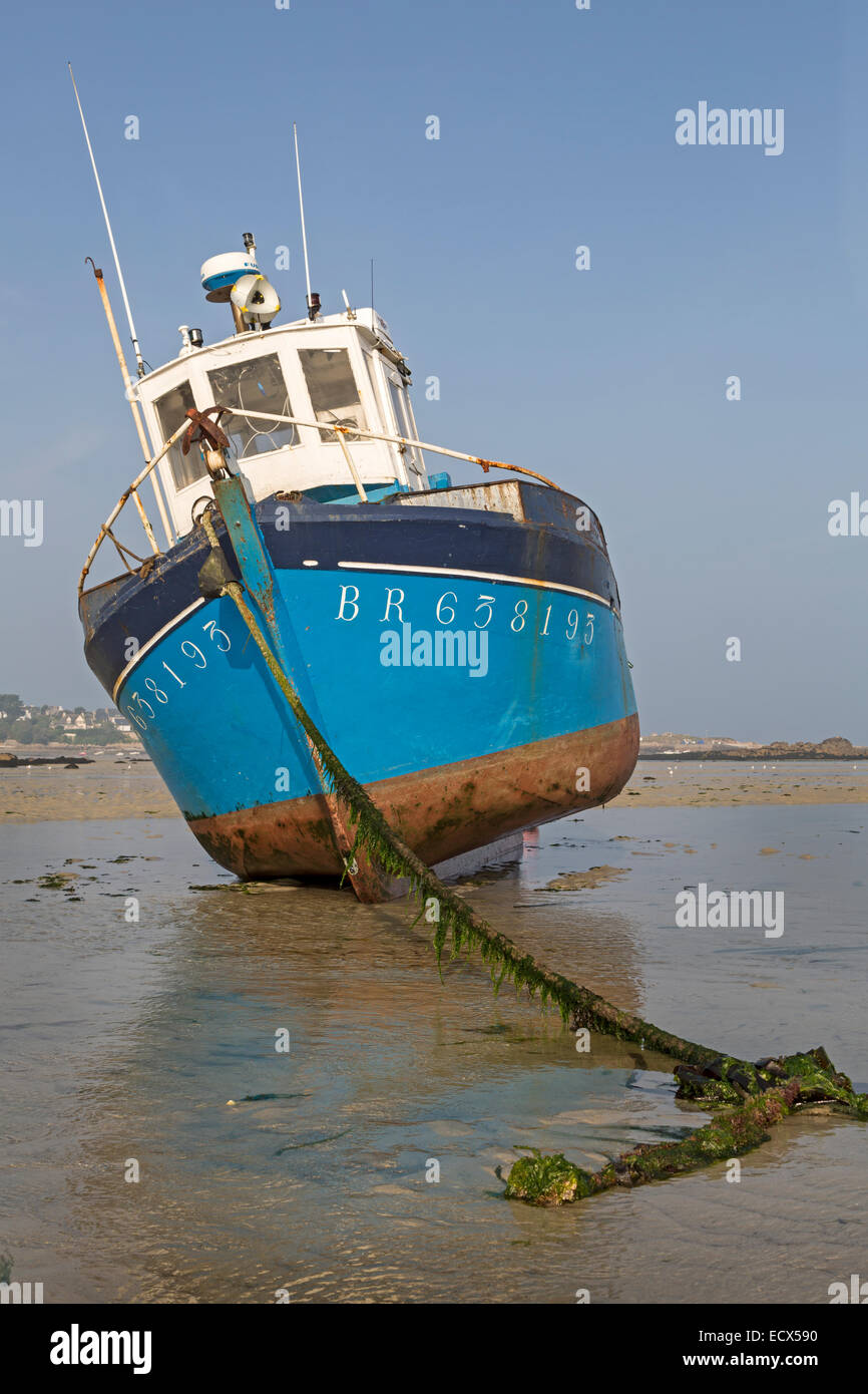 Fisherman boat hi-res stock photography and images - Alamy