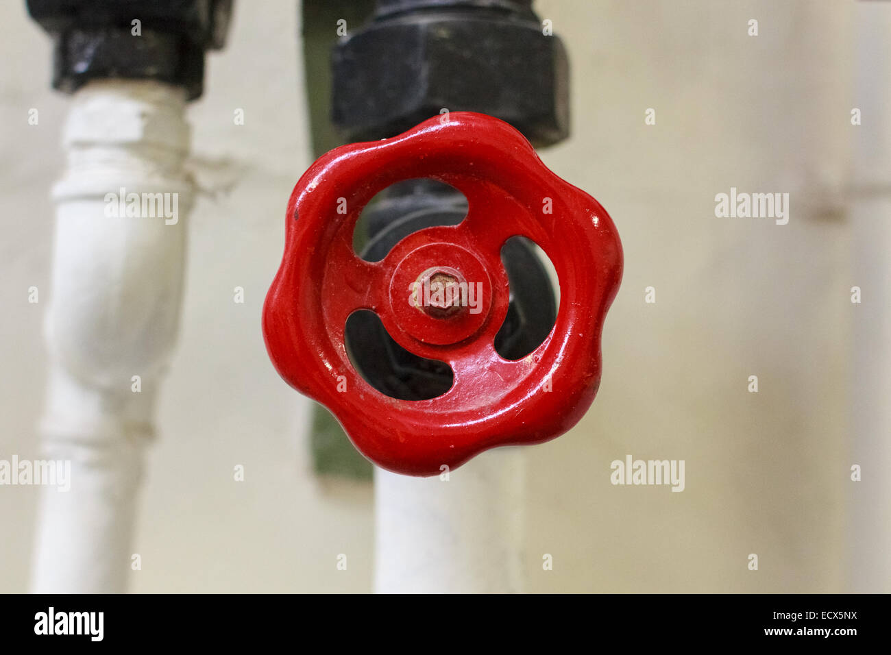 Red valve hi-res stock photography and images - Alamy
