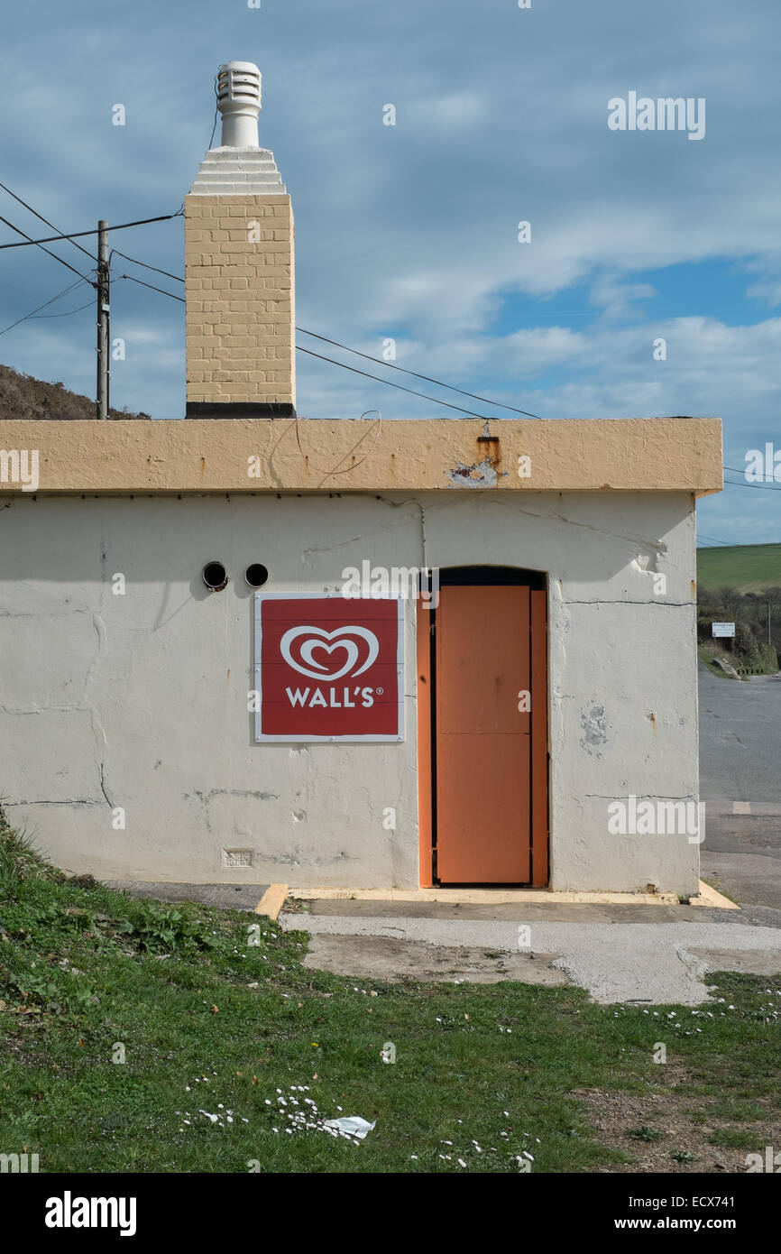 Walls ice cream sign hi-res stock photography and images - Alamy