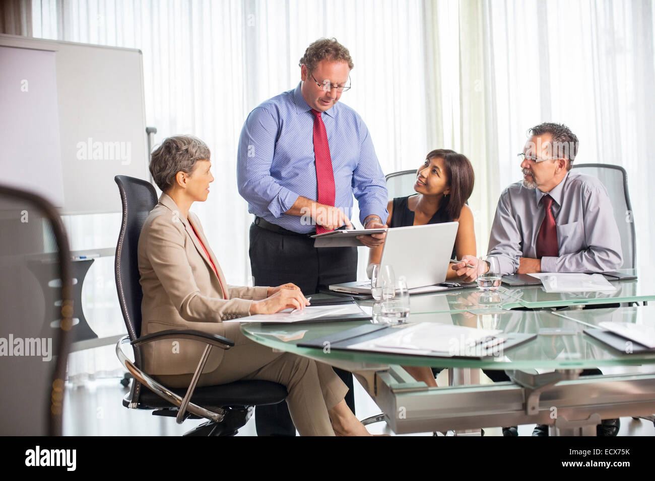 Person giving speech audience hi-res stock photography and images - Alamy