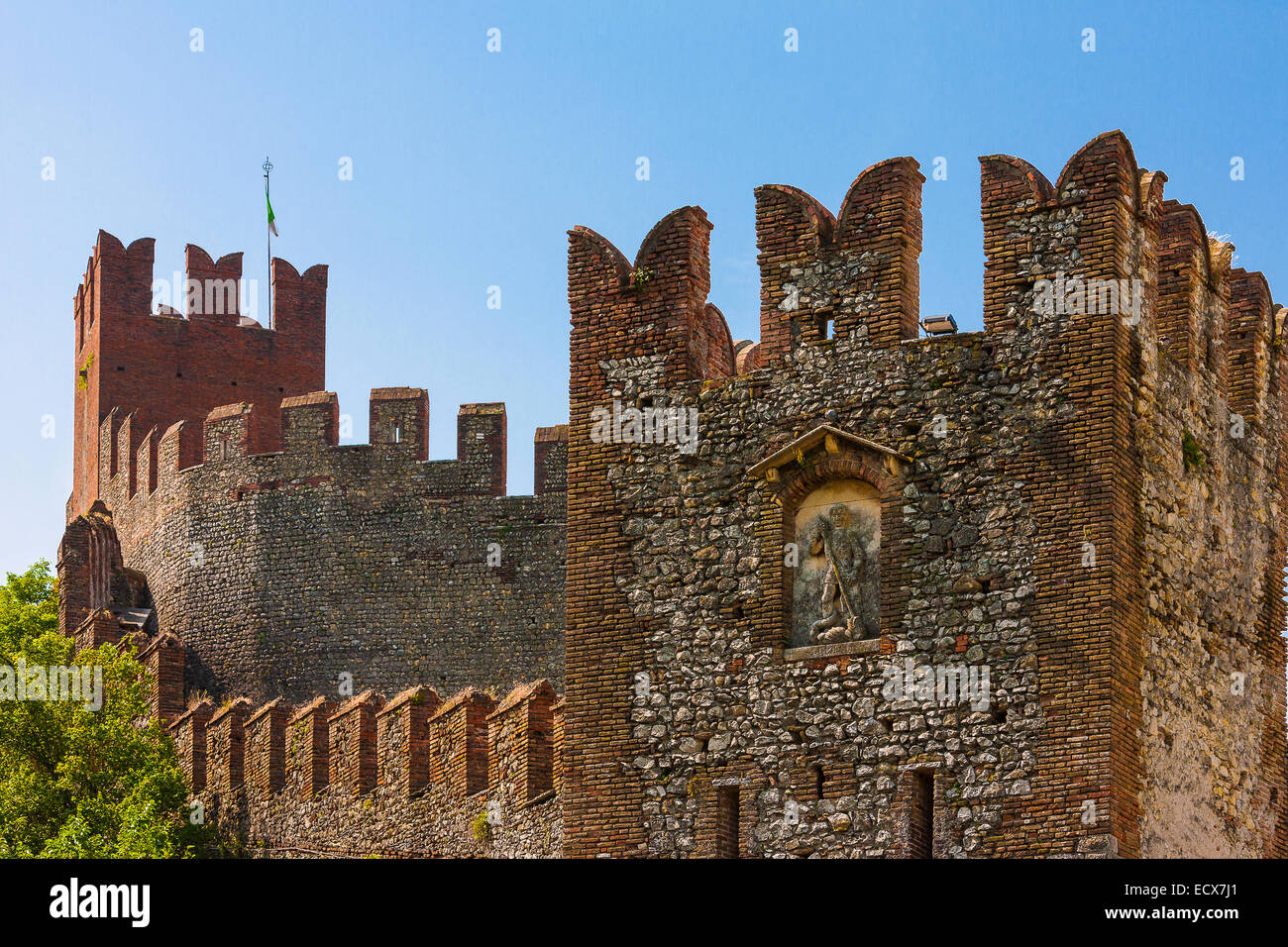 Medieval castle of soave hi-res stock photography and images - Alamy