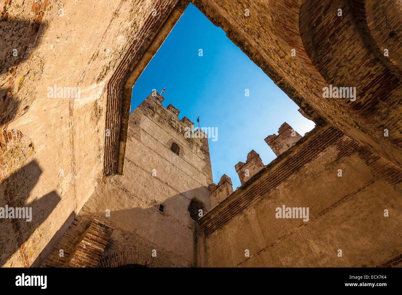 Soave verona gate hi-res stock photography and images - Alamy