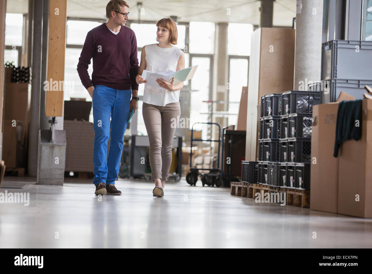 Office worker walking hi-res stock photography and images - Alamy