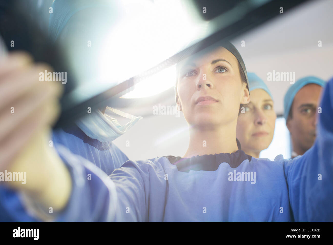 Female surgeons in an operating room hi-res stock photography and ...