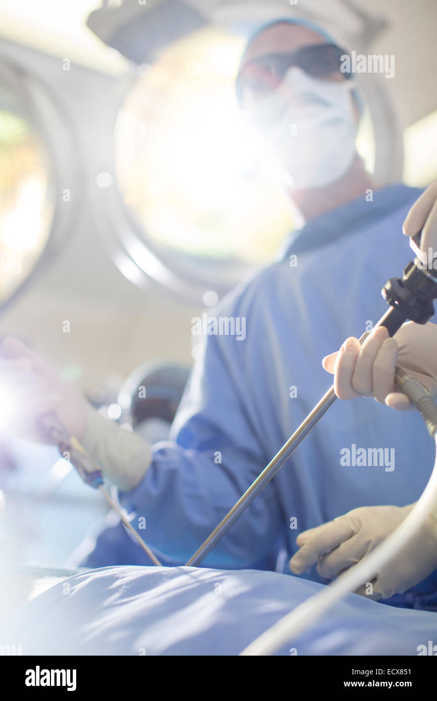 Laparoscopy surgery hi-res stock photography and images - Alamy