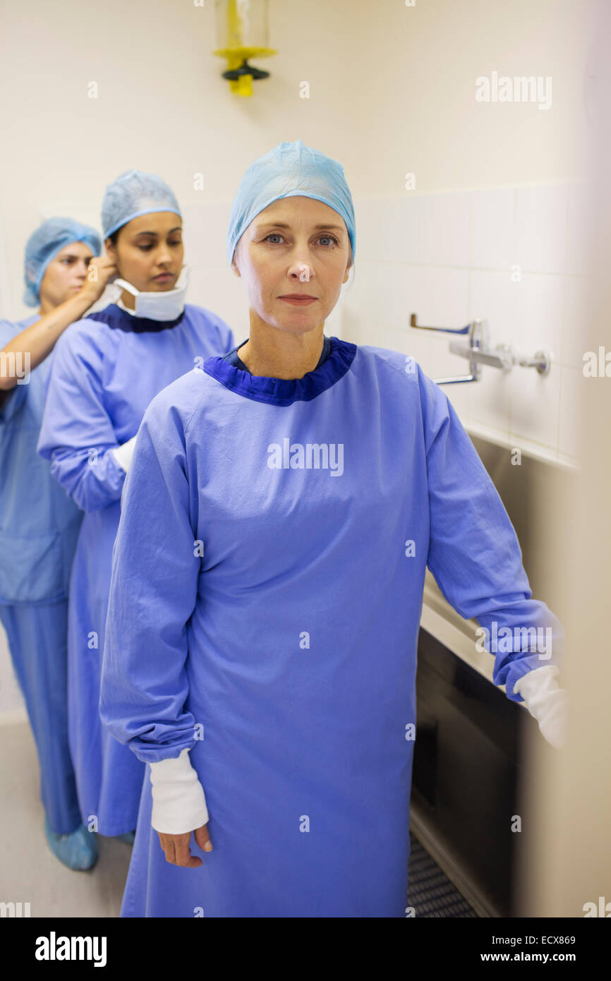 Hospital gowns hi-res stock photography and images - Alamy