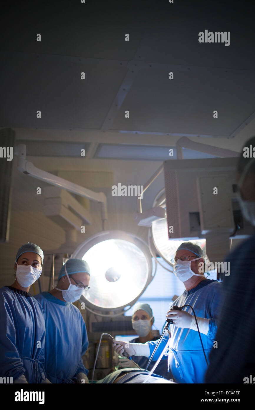 Laparoscopic surgery hi-res stock photography and images - Alamy