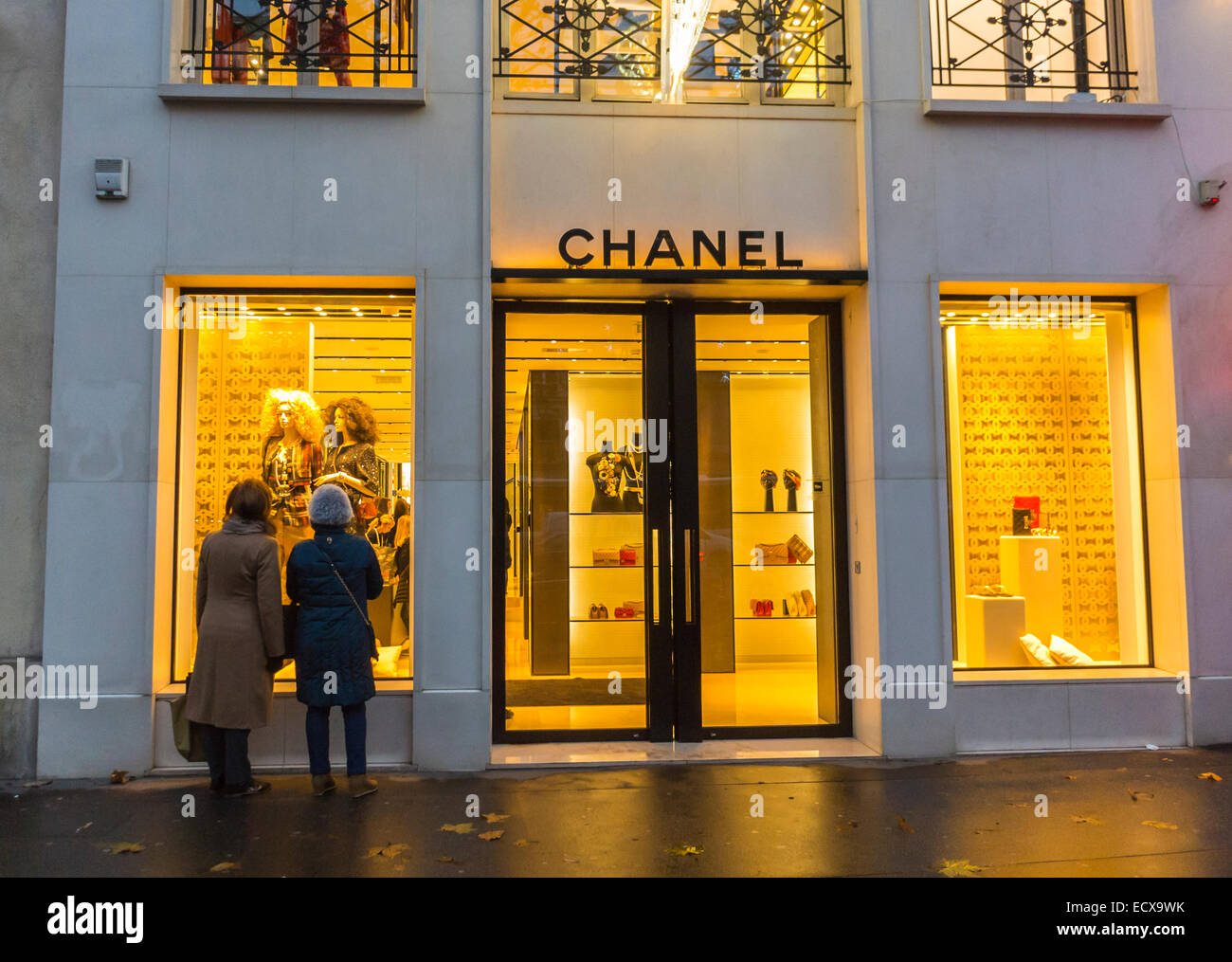 Paris, Street, Women Looking, Night, Luxury goods brands Fashion Brands ...